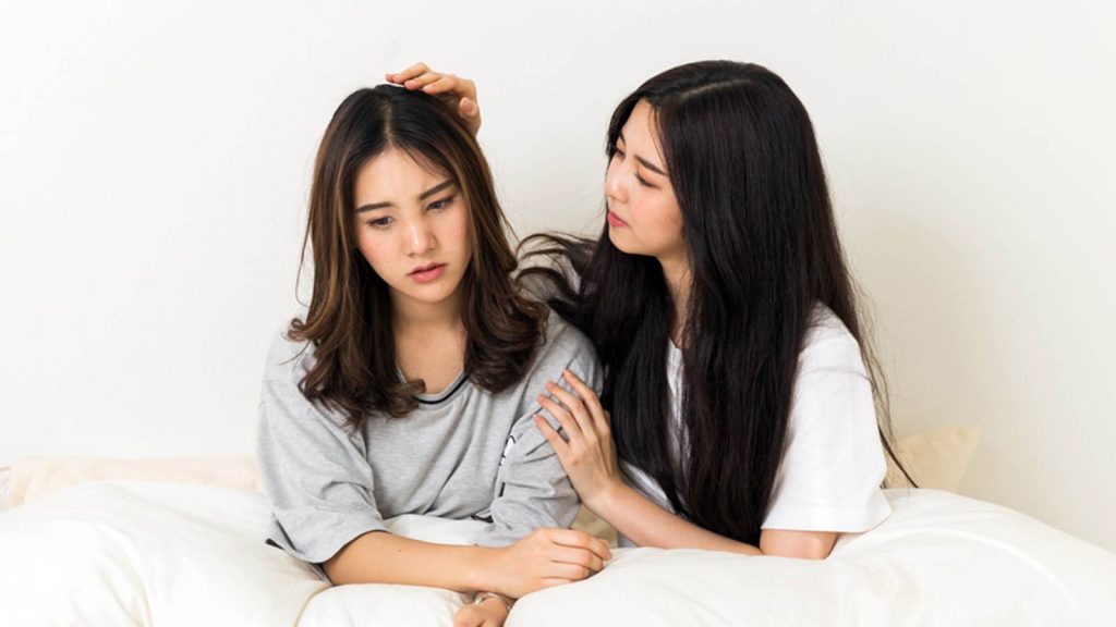 Tips Menjadi Tempat Curhat yang Nyaman bagi Teman - Berita Seleb ...