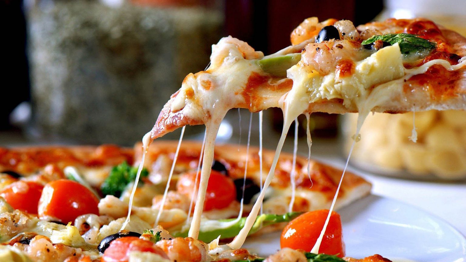 Beda Bentuk dan Rasa, Ini 4 Tipe Pizza yang Jarang Diketahui - Berita ...