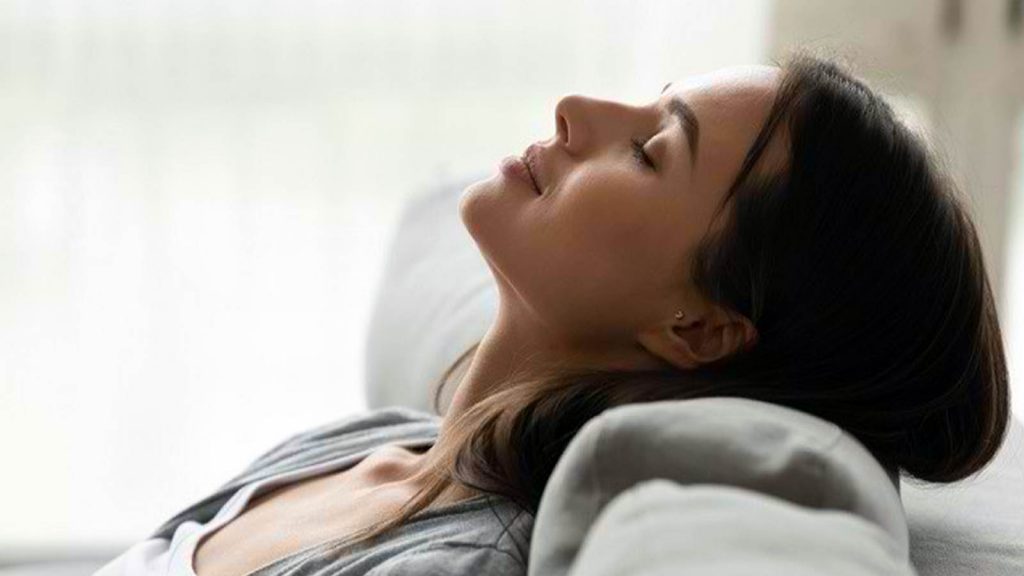 Ini Manfaat Tidur Siang yang Jarang Diketahui - Berita Seleb & Lifestyle