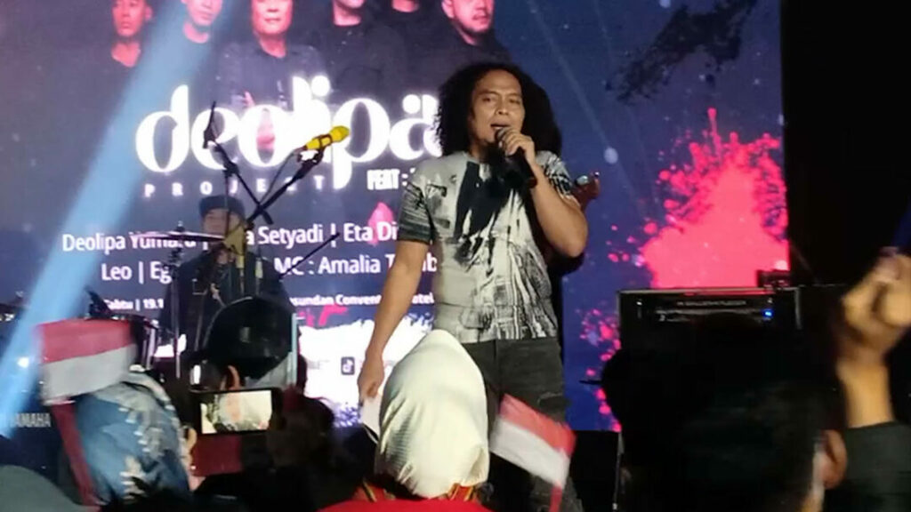 Konser Nyanyian Penyatu Negeri, Deolipa Project Sukses Hibur Masyarakat ...