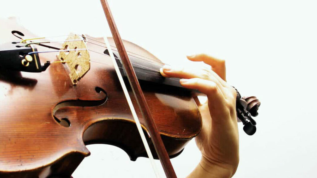 Ketahui Manfaat Bermain Biola untuk Kesehatan Tubuh - Berita Seleb ...